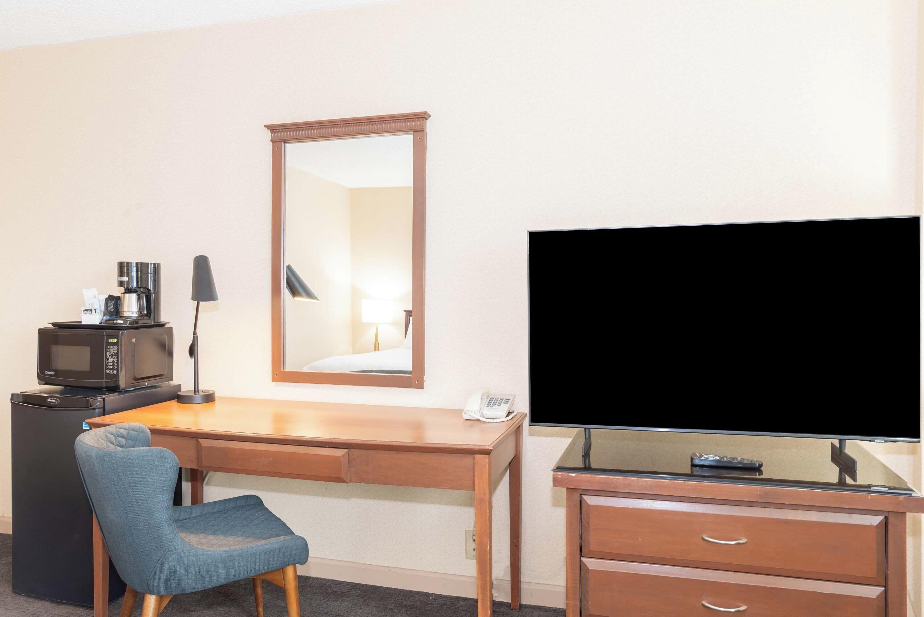 SANDMAN HOTEL LETHBRIDGE | ⋆⋆⋆ | CANADA | SEASON DEALS FROM $77
